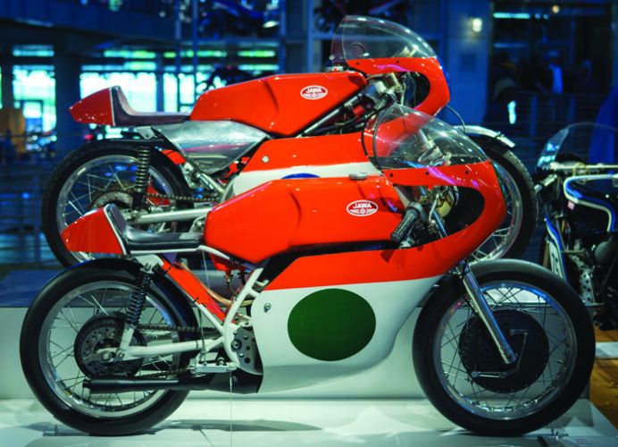 Classic Scene: The Barber Vintage Festival 2022 - Motorcycle Classics